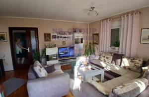 Prodajem Kuću, Klisa