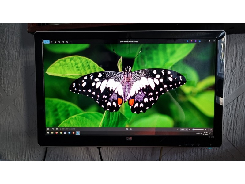 4 monitora po jednoj ceni - citaj