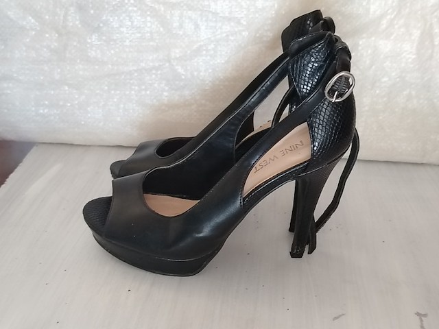 Sandale Nine West u odlicnom stanju 38-500 dinara