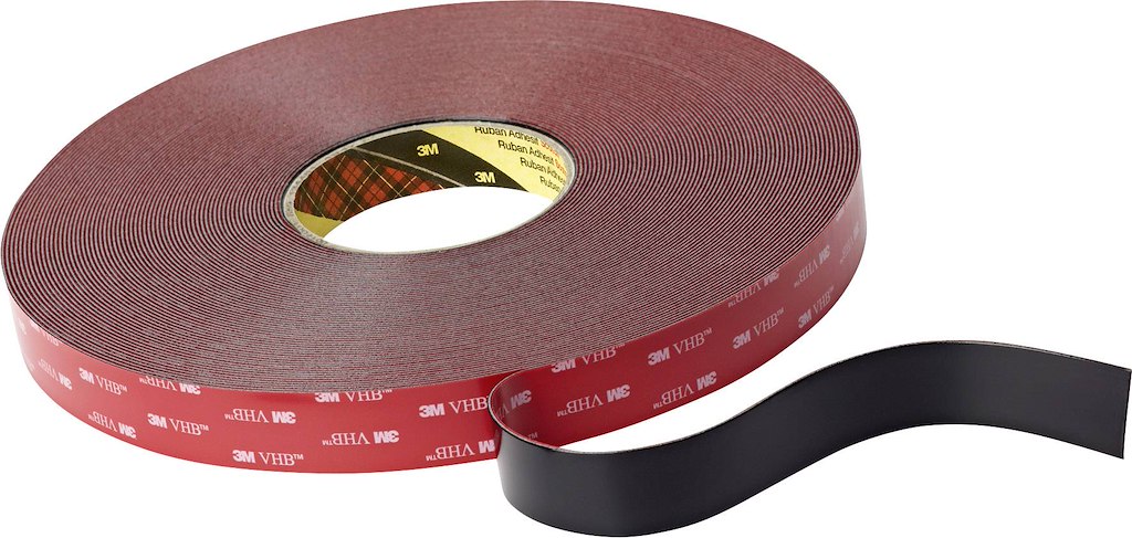 3M 5925F/2533 dvostrana lepljiva traka 33 m x 25 mm, crna, zaprta akrilatna pena, debljina 0.6 mm