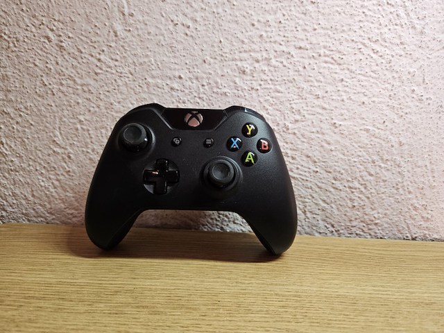 Original dzojstik Microsoft Xbox One Wireless Controler