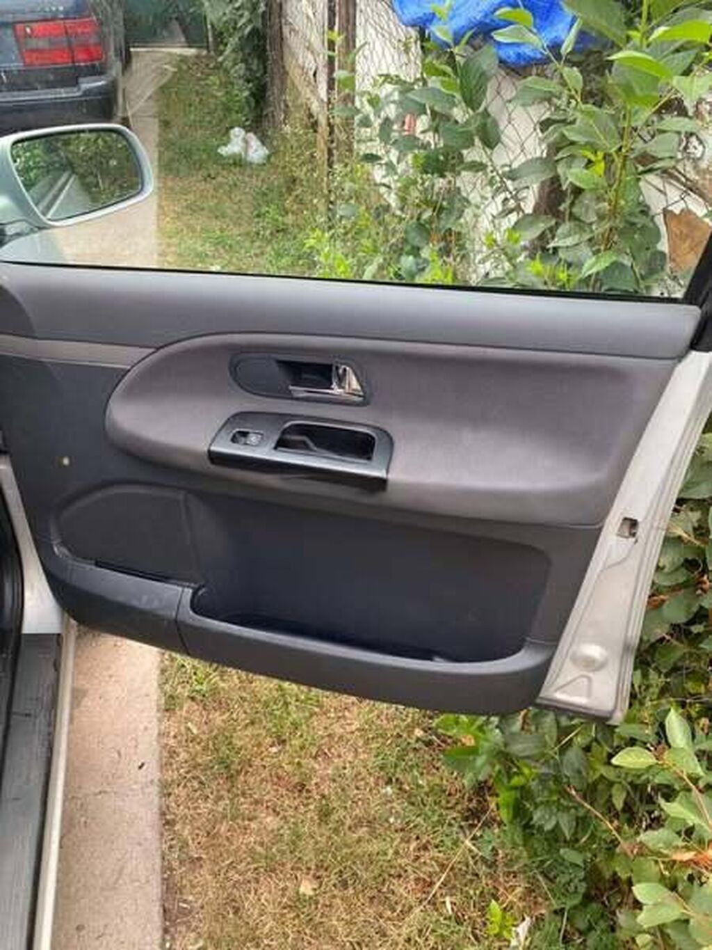 TAPACIRI ZA VOLKSWAGEN SHARAN OD 2001. DO 2005. GOD. | Polovni