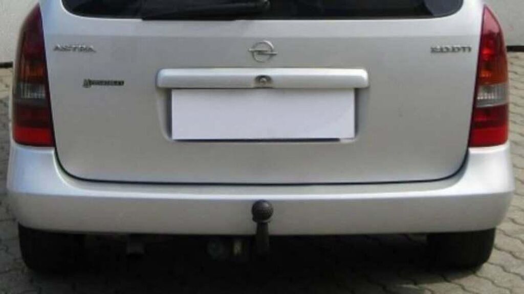 ZADNJI BRANIK KARAVAN ZA OPEL ASTRA G OD 1998. DO 2009. GOD. |