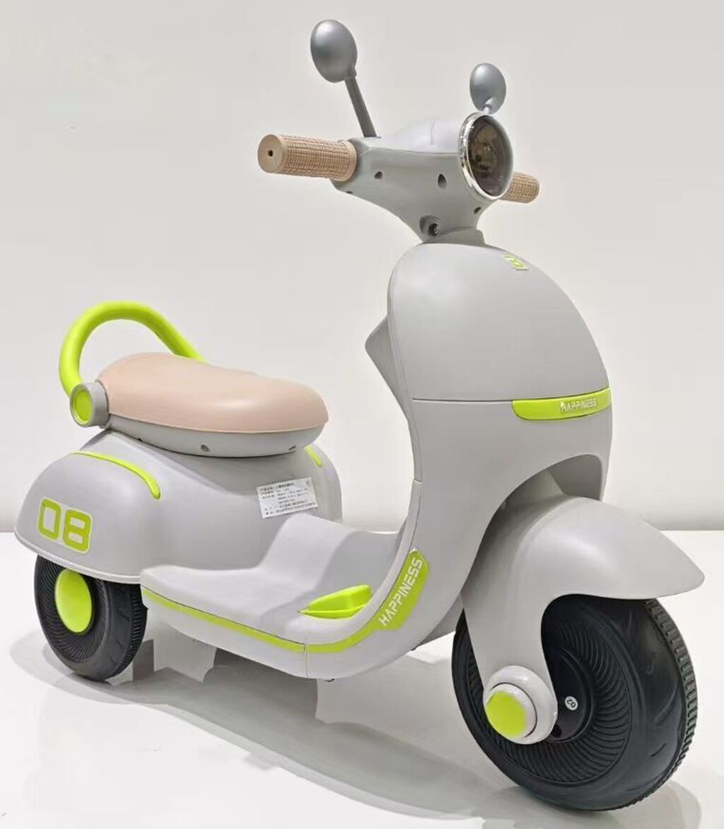 Vespa 6V – zeleno-siva (SKU: 744314Z-260) Vespa 6V u zeleno-sivoj