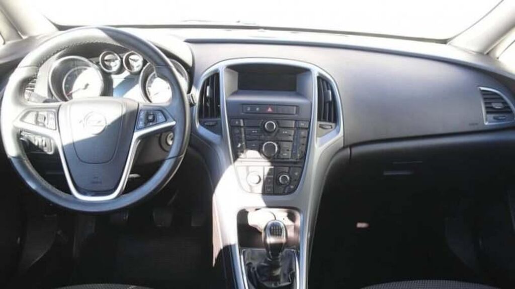 INSTRUMENT TABLA ZA OPEL ASTRA J OD 2009. DO 2015. GOD. | Polovni