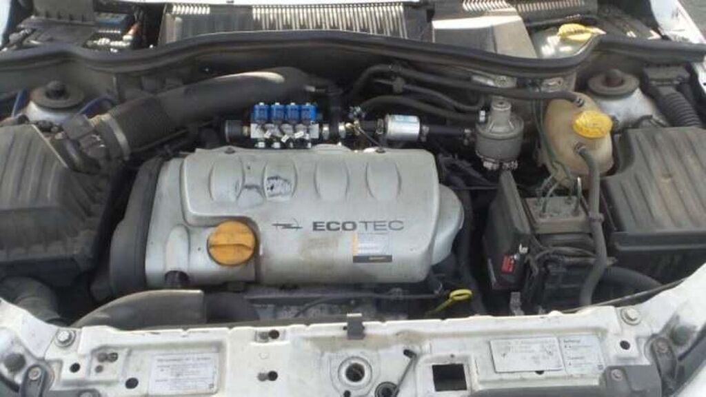 MOTOR 1.8 ZA OPEL CORSA C OD 2000. DO 2006. GOD. | Polovni