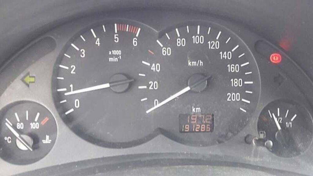 KILOMETAR SAT ZA OPEL COMBO OD 2001. DO 2012. GOD. | Polovni