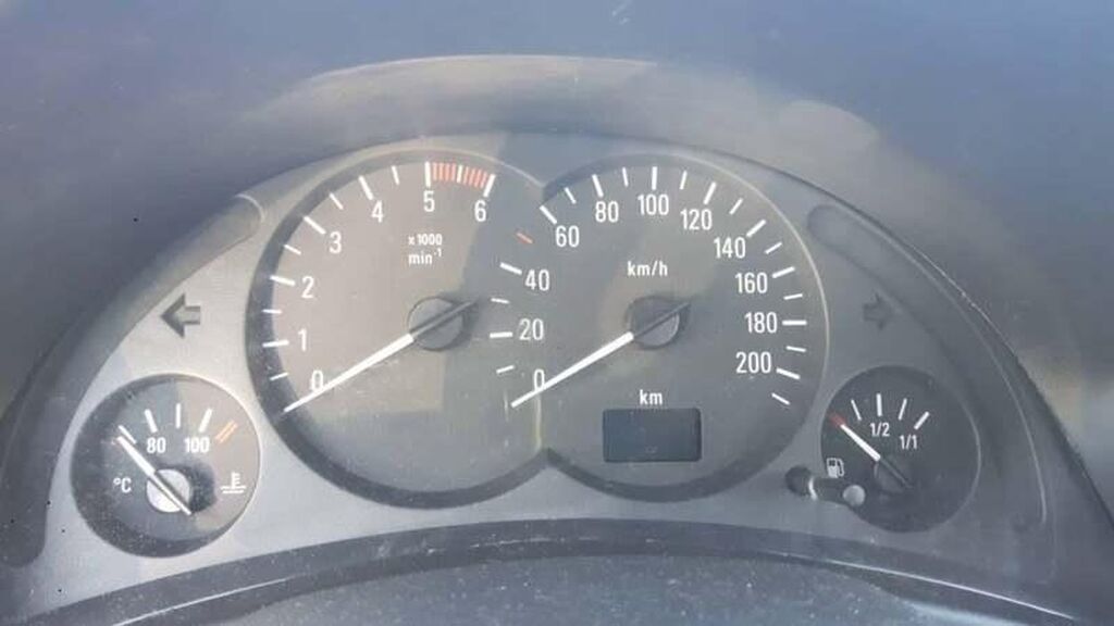 KILOMETAR SAT ZA OPEL CORSA C OD 2000. DO 2006. GOD. | Polovni