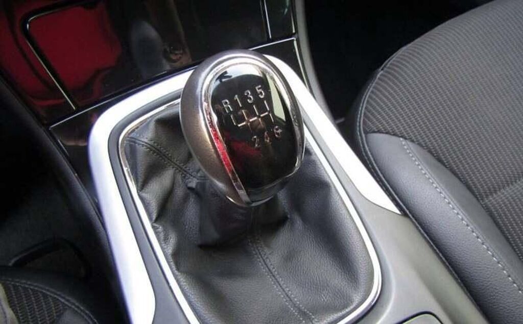 RUČICA MENJAČA ZA OPEL INSIGNIA OD 2008. DO 2017. GOD. | Polovni
