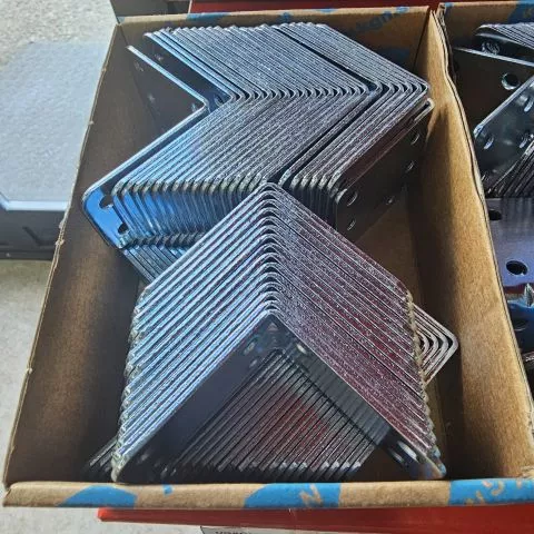 UGAONIK 50X50