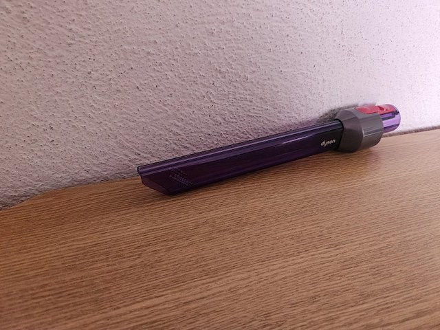 Uski LED nastavak Dyson Light Pipe Crevice Tool svetlec
