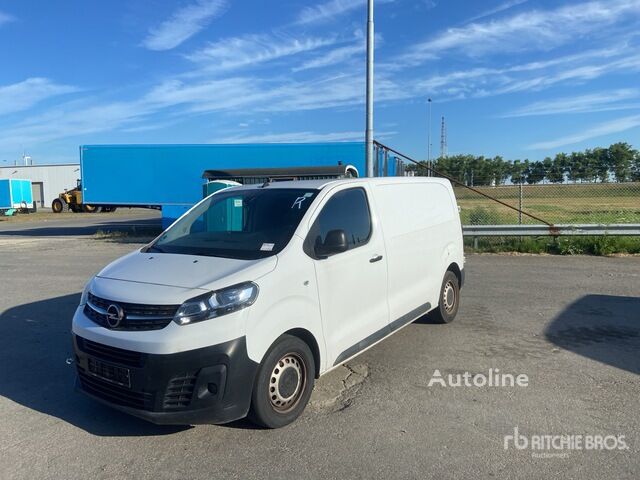 Prodaje se Opel Vivaro 1.5 minibus furgon na aukciji