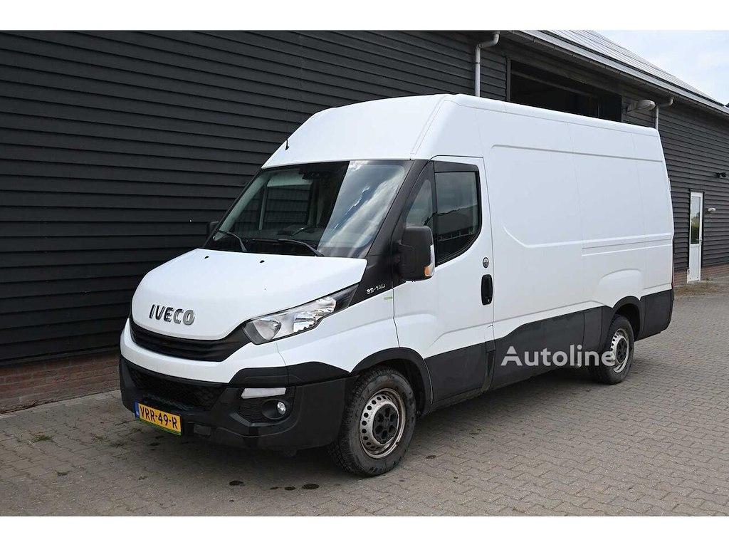 Prodaje se IVECO Daily minibus furgon na aukciji