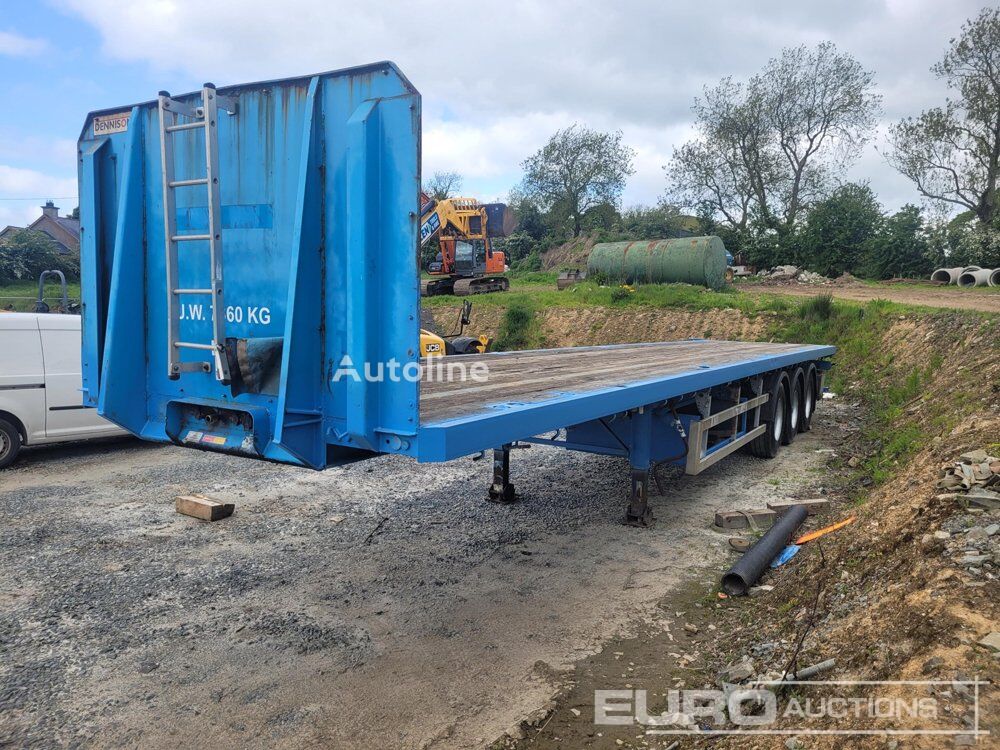 Prodaje se Dennison Tri Axle Flat Bed Trailer poluprikolicu platformu na aukciji