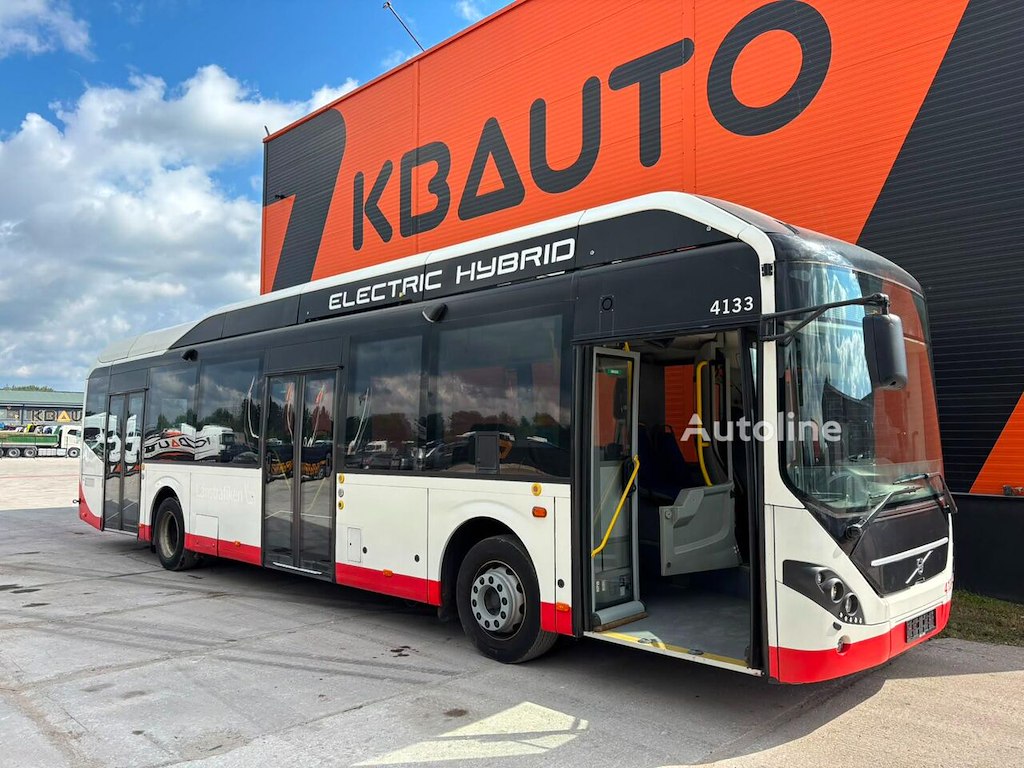 Volvo B5LH 8900 HYBRID 4x2 33 SEATS / AC / AUXILIARY HEATER gradski autobus