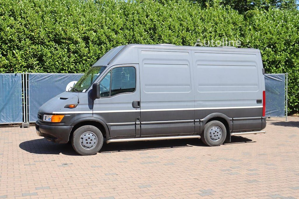 Prodaje se IVECO 35S11 kamper kombi na aukciji