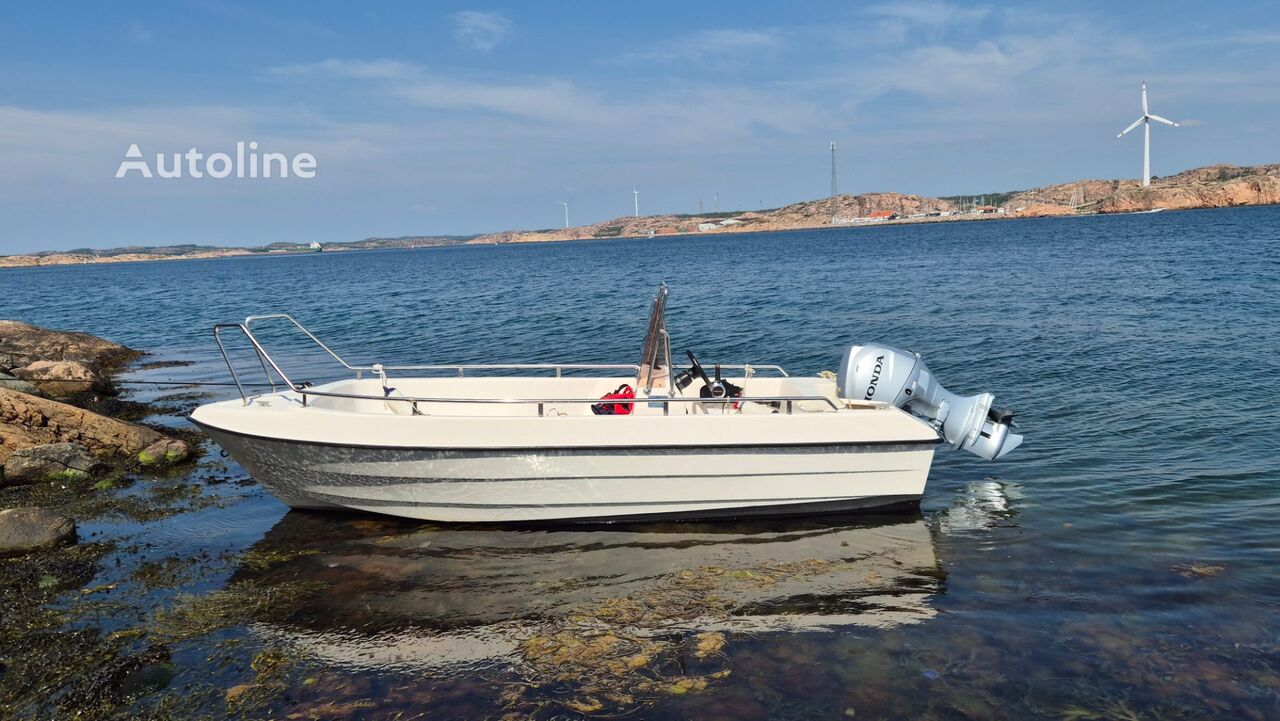 Prodaje se Sahla 495 čamac na aukciji