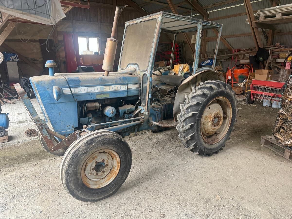 Prodaje se Ford 3000 traktor točkaš na aukciji