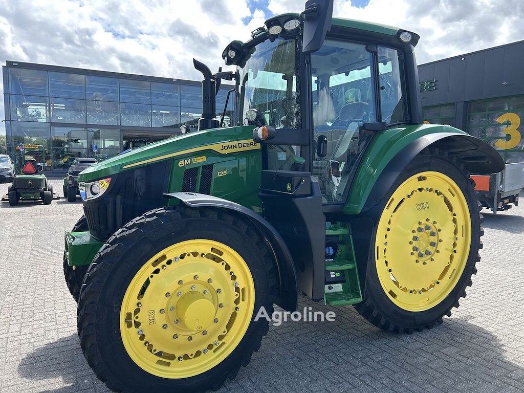 Novi John Deere 6M 125 traktor točkaš