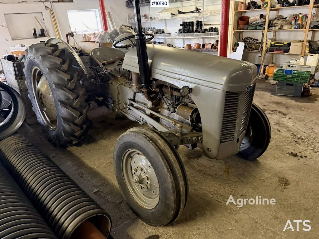 Massey Ferguson TE 20 Gråtass traktor točkaš