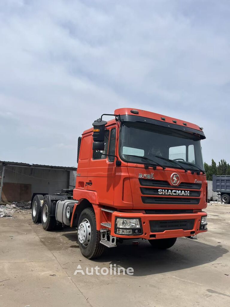 Shacman F3000 tegljač