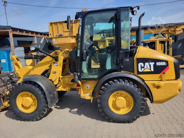 Utovarivač na točkovima
Caterpillar 906H2