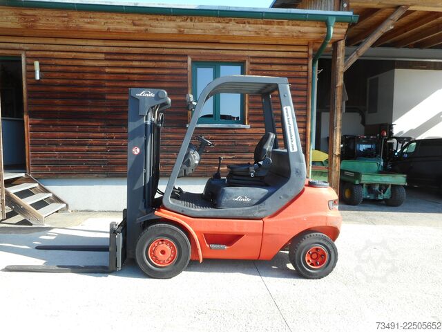Viljuškar
Linde H20D-03 PERKINS Triplex SS