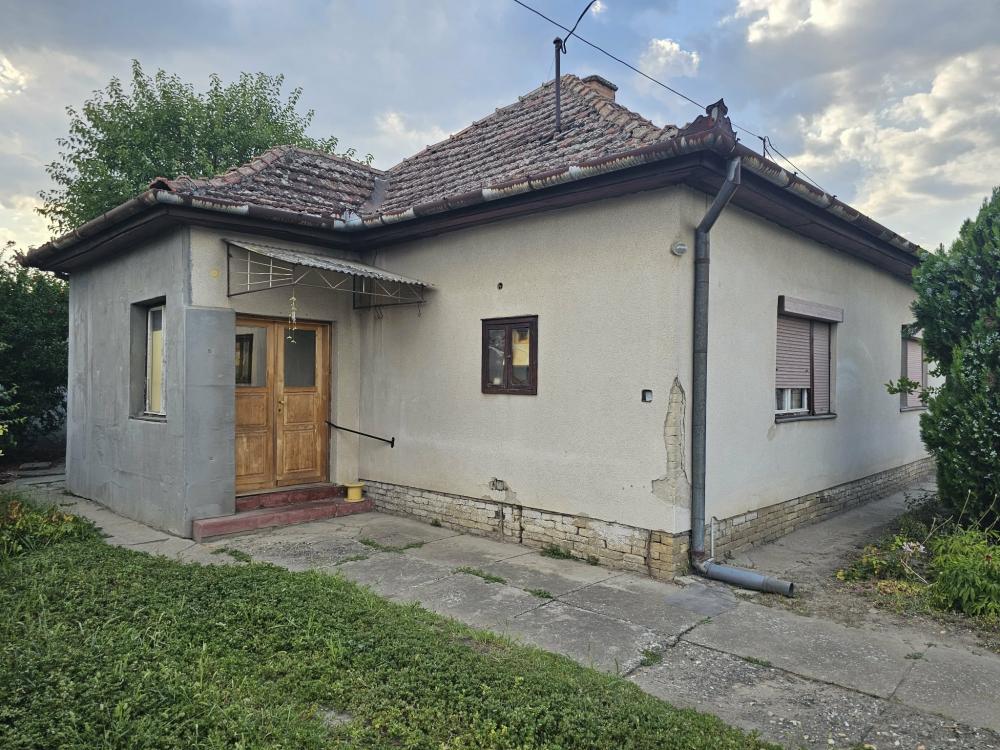 Mali Radanovac- porodičn kuća ID#1847
69.000 €