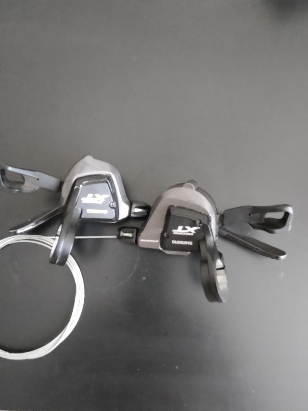 Šifteri Shimano XT m8000,2x11 brzina
