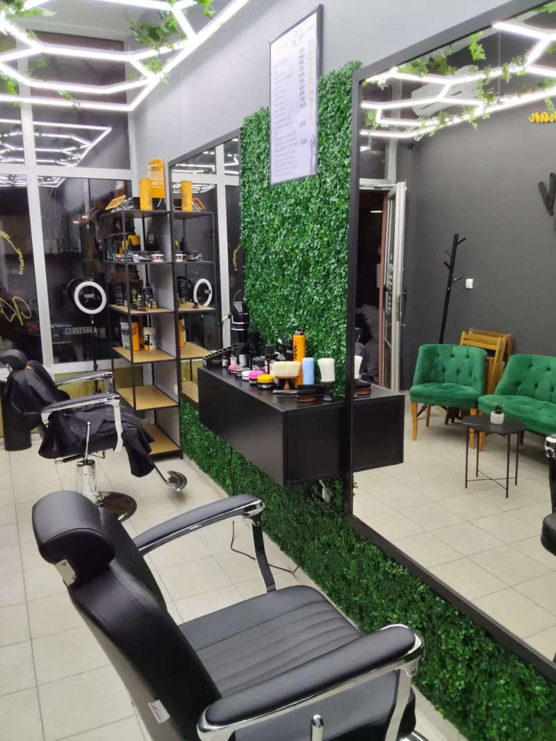 Izdajem frizerski salon u Novom Sadu na Novoj Detelinari