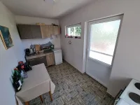Vikendica Fruska Gora-Vizic 62m2,8.5ari placa