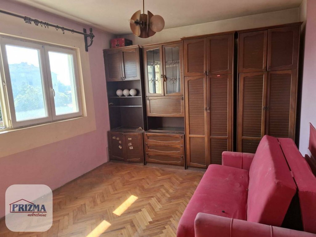 Trosoban stan, Paraćin | Prodaja · 54m² · 49.000€