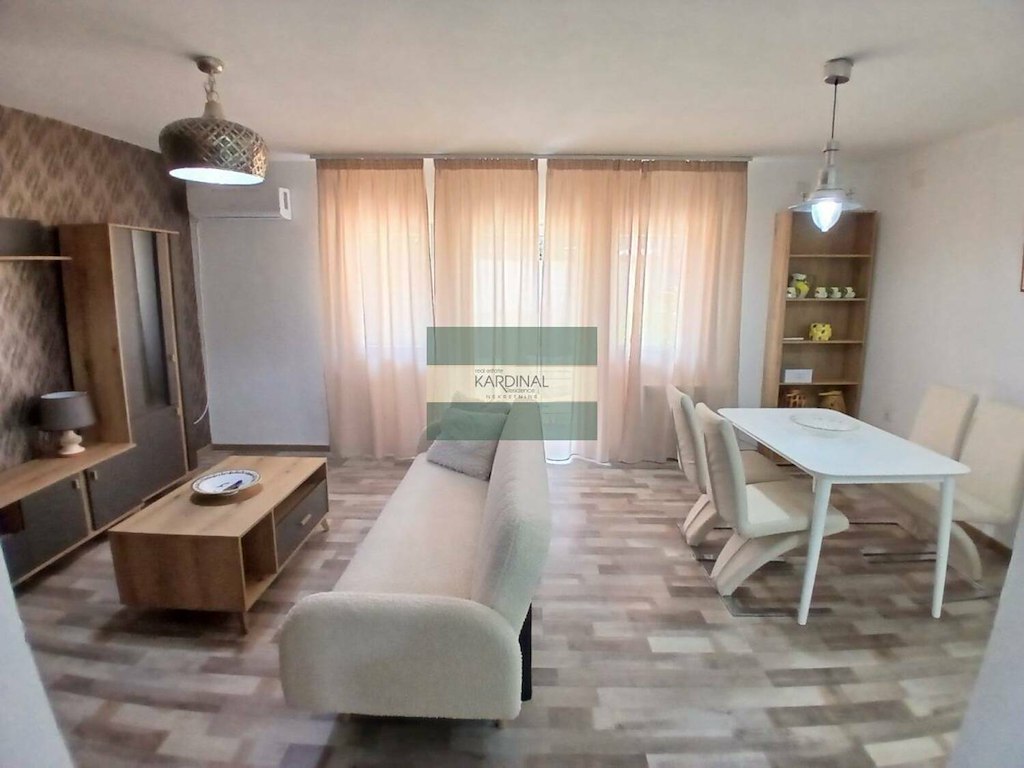 Trosoban stan, Jagodina | Prodaja · 76m² · 125.000€