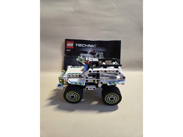 LEGO Technic 42047 Police Interceptor