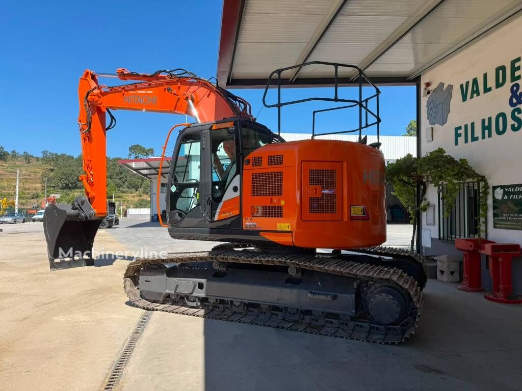 Hitachi ZX 225 bager guseničar