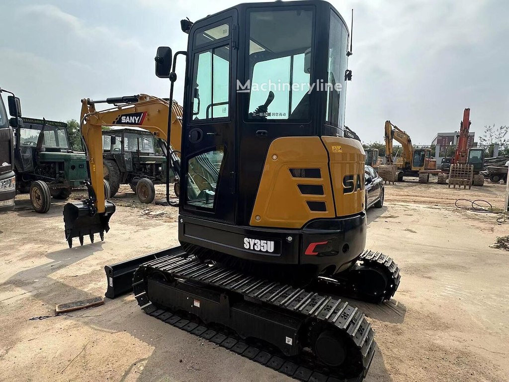 Novi Sany SY35U mini bager