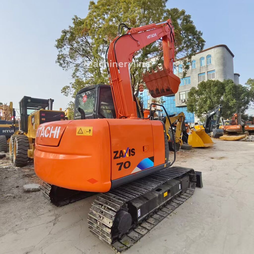 Hitachi ZX70 midi bager