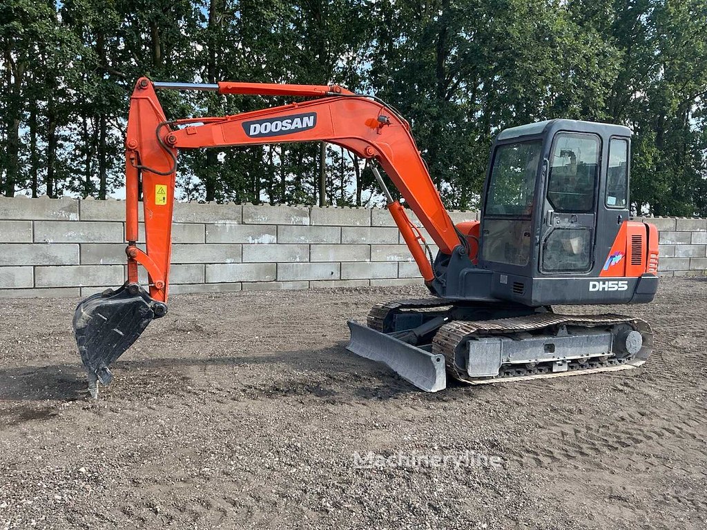 Prodaje se Doosan DH55-V mini bager na aukciji