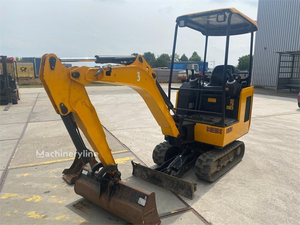 Prodaje se JCB 15C-1 mini bager na aukciji