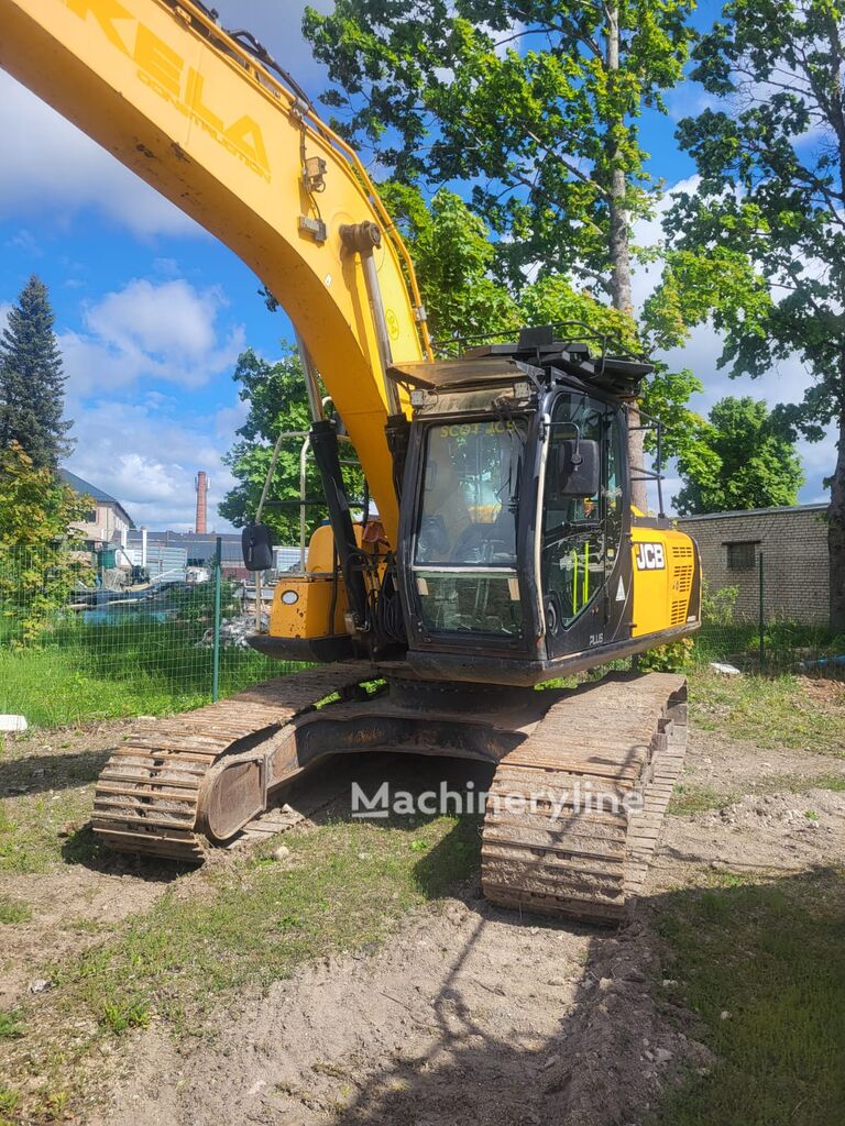 JCB JS 220 bager guseničar