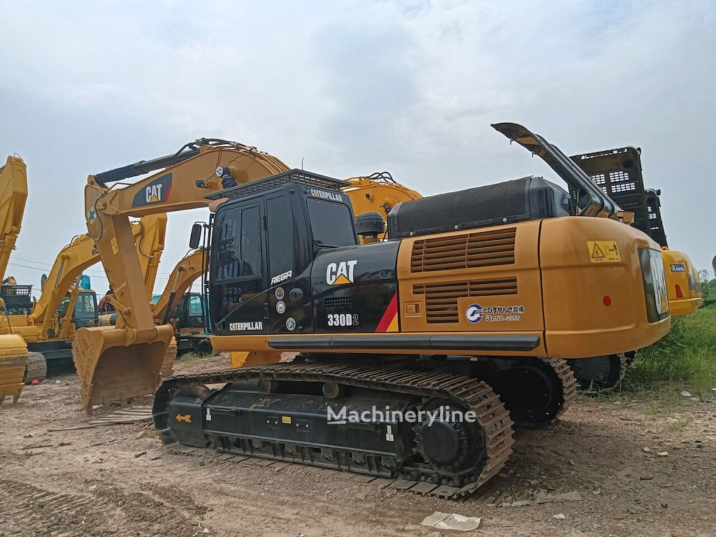 Caterpillar 330 bager guseničar