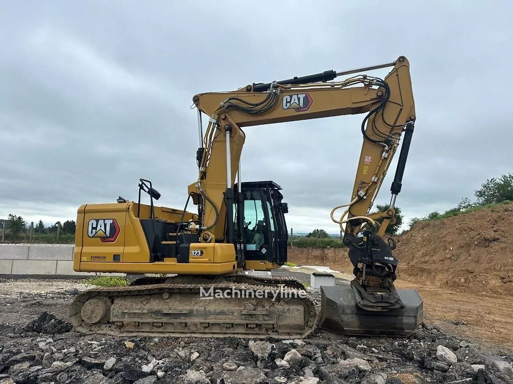 Caterpillar 323 bager guseničar