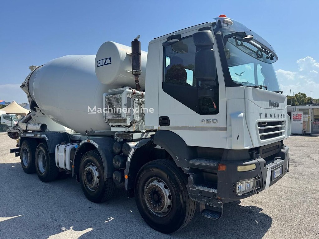Cifa SRY1300 na šasiji IVECO TRAKKER 450 kamion s mešalicom za beton