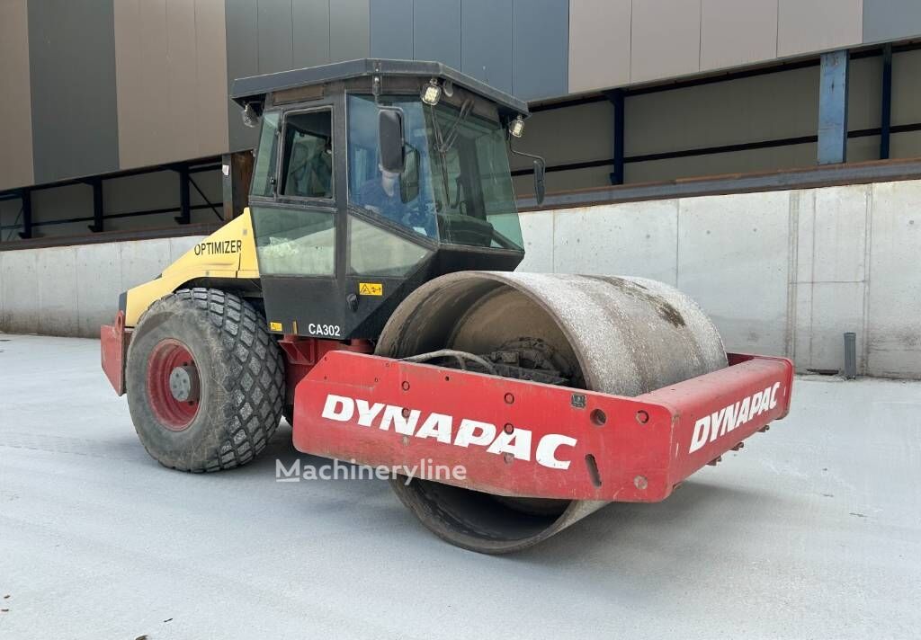 Dynapac CA 302 D kompaktor s jednim valjkom