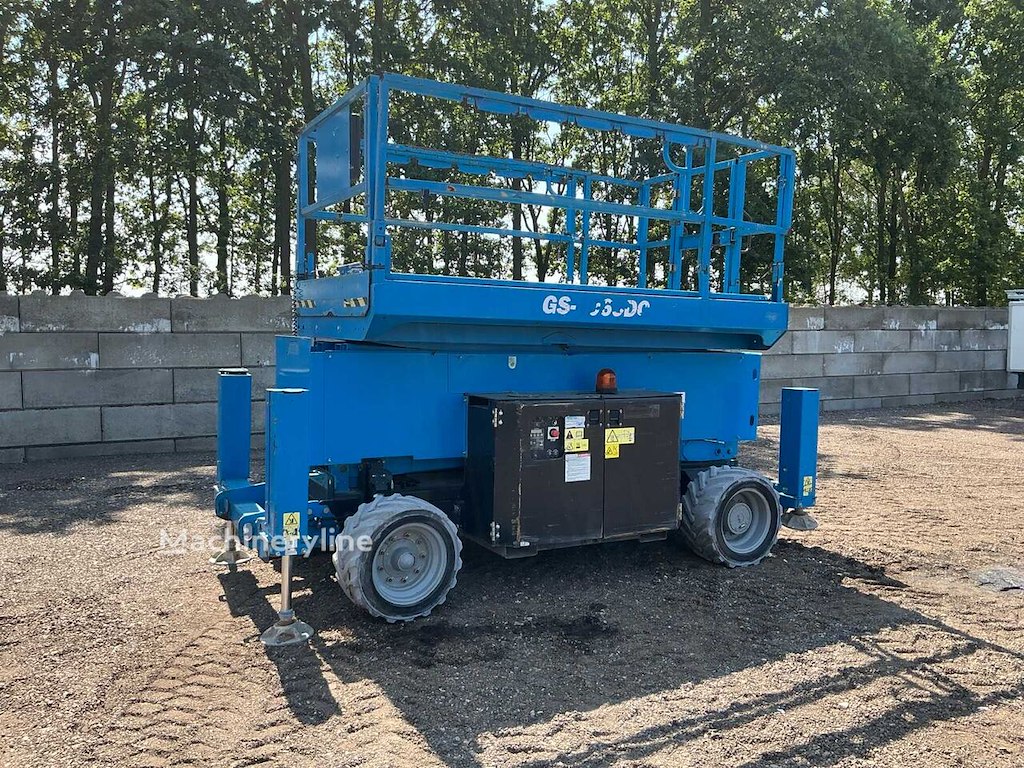Prodaje se Genie GS-4069 DC makazastu platformu na aukciji