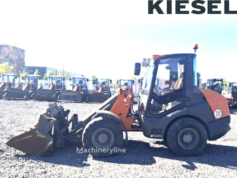 Hitachi ZW75-6 mini utovarivač