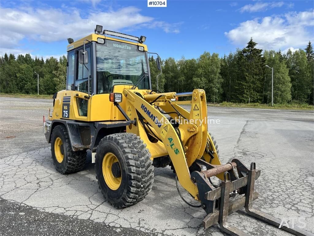 Komatsu WA 75-3 prednji utovarivač