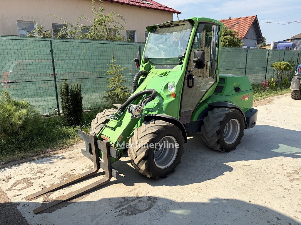 Avant 760i multifunkcionalni utovarivač