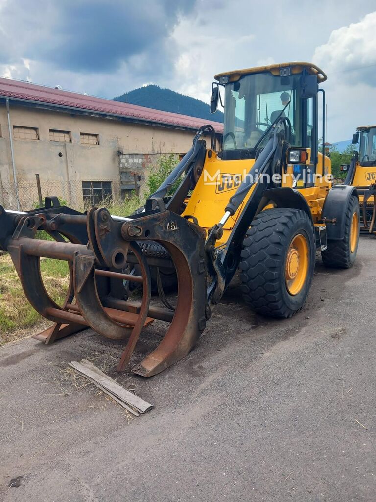 JCB 4 prednji utovarivač