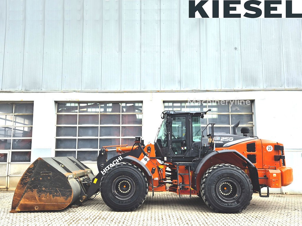 Hitachi ZW250-7 prednji utovarivač